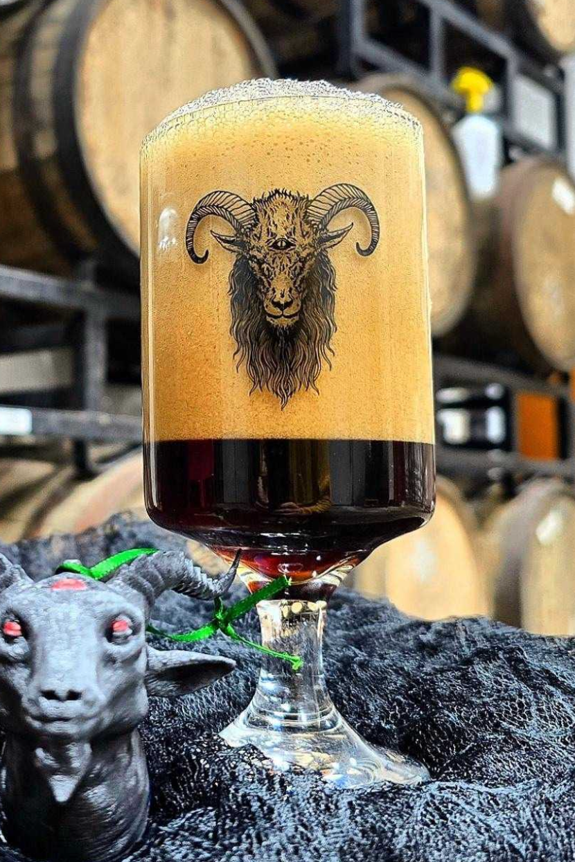 Doppelbock Glass | Widowmaker Brewing Co.